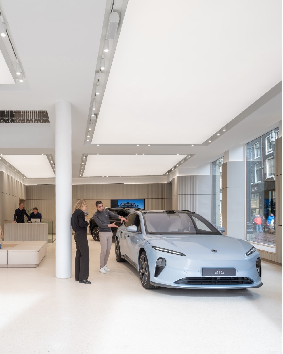 NIO House Amsterdam | Er zijn verschillende ruimtes gecreëerd waar je ...